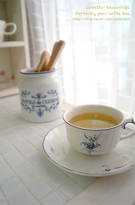 백차 셀레셜시즈닝스 퍼펙틀리페어 화이트티 Celestial Seasonings Perfectly Pear White
