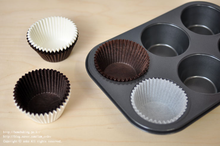 예쁜 컵케이크를 만들기 위해 알아 두어야 할 머핀틀 이야기~ 12구 머핀틀 6구 머핀틀 윌튼 파스텔 실리콘 베이킹 컵 네이버 블로그