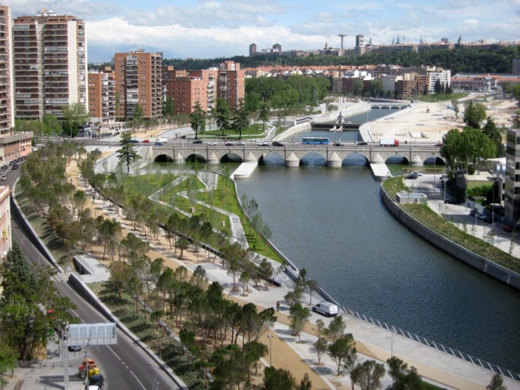 Madrid-Rio Project / mrío partners and architects West 8 : 네이버 블로그