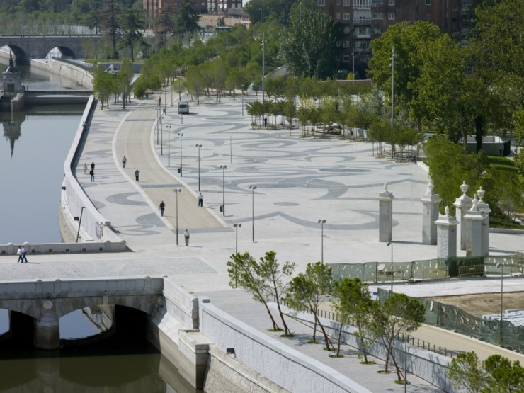 Madrid-Rio Project / mrío partners and architects West 8 : 네이버 블로그