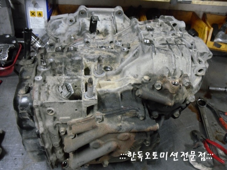 뉴ef소나타 Cvt 미션 무단변속기 수리작업 고장현상 20킬로 이상달리면 뚜두두두두 기어소리 베아링 소리가 커져요 Cvt