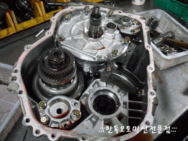 뉴ef소나타 Cvt 미션 무단변속기 수리작업 고장현상 20킬로 이상달리면 뚜두두두두 기어소리 베아링 소리가 커져요 Cvt