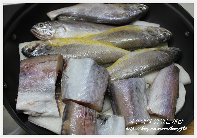 매콤한 생선조림 맛있게 만드는법~생선조림동태조림조기조림밥반찬손님접대요리 네이버 블로그