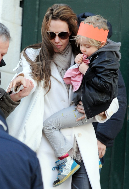 졸리 피트의 샤일로 누벨졸리피트와 쌍둥이 녹스,비비엔 : 네이버 블로그