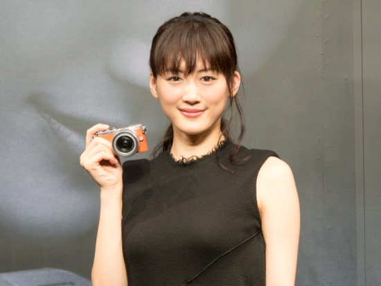 앗짱 이시하라 사토미 아야세 하루카 후카다 쿄코 시노하라 료코 후지와라 노리카 유카 등 여배우 8명이 주간