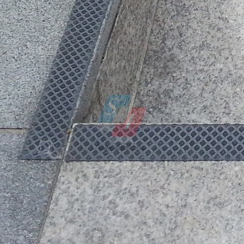 ★미끄럼방지/논슬립/3M미끄럼방지테이프/L385강력::3M 미끄럼방지테이프:경사면 및 미끄러운 바닥에 부착하여 안전사고 예방 ...