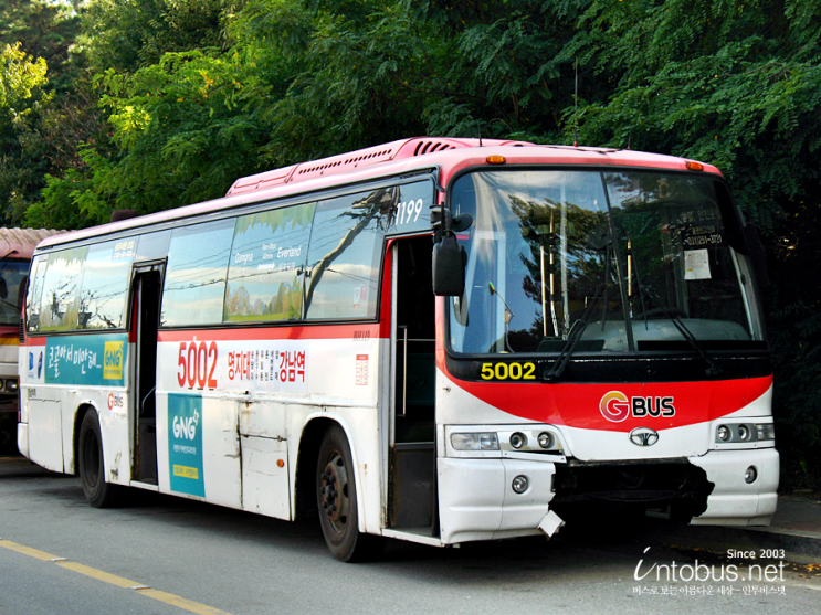 [경기] 폐차대기 중인 경남여객 5002, 5003번 대우 BH116 : 네이버 블로그