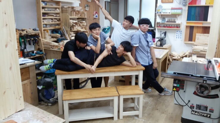 양산목공방 범어고등학교 꿈키움교실 단체작품 그림과나무 목공방 양산물금범어 목공방 원목가구주문제작 양산목공교실 양산