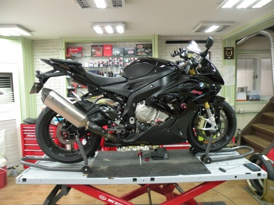 브라더모터스 Bmw 비엠 S1000rr 스천알 피렐리 디아블로 슈퍼코르사 V2 바이크 타이어 오토바이 타이어 교환 네이버 블로그