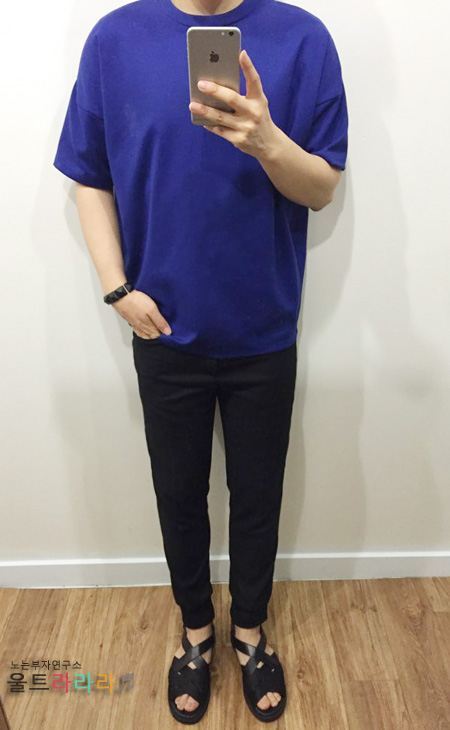 더운 여름 눈까지 시원한 남자 유행 오버핏 파란색 반팔티 코디 네이버 블로그