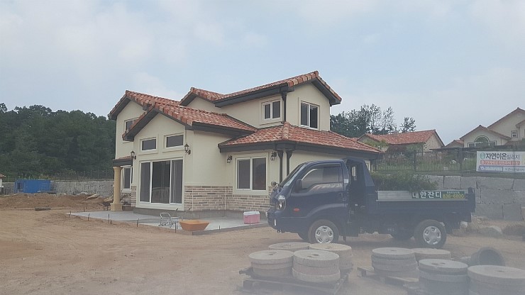 청주전원주택오창전원주택증평전원주택 자연이온빌리지 120호 김oo 권oo님 지중해타입 목조주택 조경공사 진행중 네이버 블로그