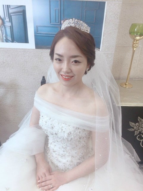 웨딩샵 부천웨딩샵 토탈웨딩샵 그리다 스튜디오 웨딩류 인천웨딩샵웨딩웨딩드레스신상웨딩드레스겨울웨딩드레스웨딩류본식