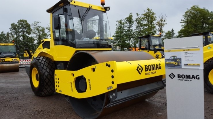 진동로라 BW211D-5 (10T) 스펙, 사진 [신형] : 네이버 블로그