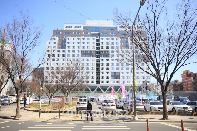 동대구 신세계백화점 대구점 바로앞동대구 부띠끄시티오피스텔3차 테라스 B 타입 세금계산서 발행 가능한 소형 사무실용 업무용