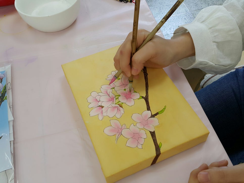 부산 민화추천 연화도 자목련그리기 벚꽃그리기 채색화꽃그리기 한국화배우기 민화배우는곳 부산취미미술