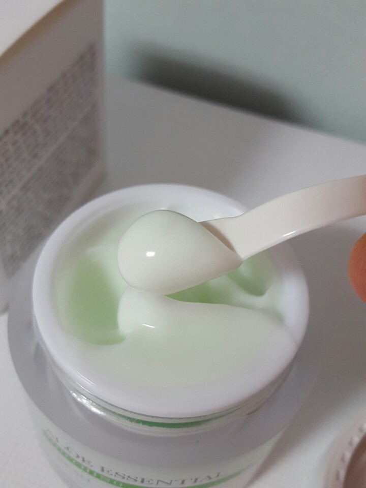 보습 크림 추천 스페랑스 알로에 에센셜 수딩 크림 네이버 블로그