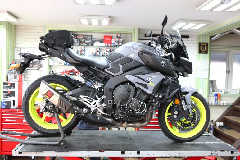브라더모터스 Yamaha 야마하 Mt10 네이키드 메첼러 Z8 바이크 타이어 수입 오토바이 타이어 교환 네이버 블로그