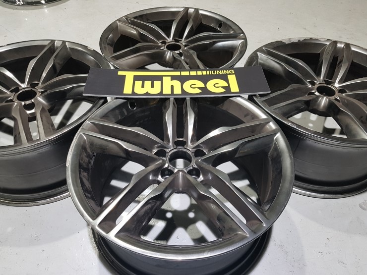 티휠twheel 아우디s7 휠 용접 수리후 아우디 휠도색 아우디휠용접 아우디휠도색 아우디순정휠수리 안산휠수리 수원