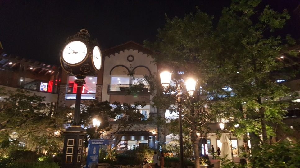 여름철 야간 데이트 코스 시흥 신세계 프리미엄 아울렛 네이버 블로그