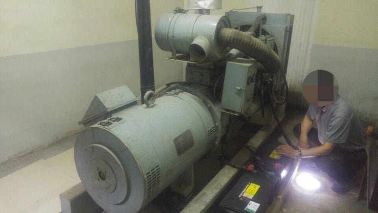 개봉동**아파트 비상발전기 대우엔진 D0846 / 120KW 소모품 및 연료핸드펌프 히터호스, 라지에다 호스 교체 공사 입니다 ...