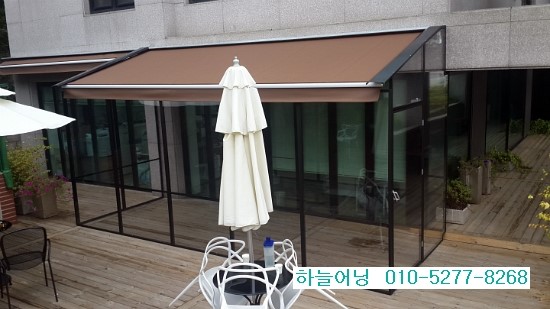 삼보 컴퓨터 본사 테라스천막비닐천막테라스바람막이테라스방풍막설치테라스인테리어실내칸막이흡연부스비닐방풍막방풍막설치투명