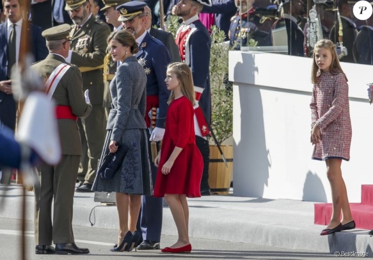 [스페인] 10/12 King펠리페, Queen레티시아, 두딸들 Princess레오노르, Infanta소피아 @ National ...