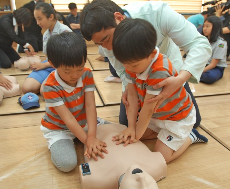시사프리신문 - 노원구, 심폐소생술 교육 받은 경찰관이 주민 생명 구해