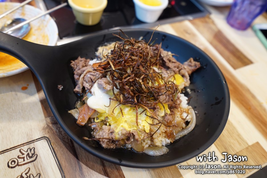 강변역 맛집 청년다방 강변점 차돌 떡볶이 통큰오짱 떡볶이 청년돈까스 불향가득차돌덮밥 찰순대 다모아튀김 버터갈릭