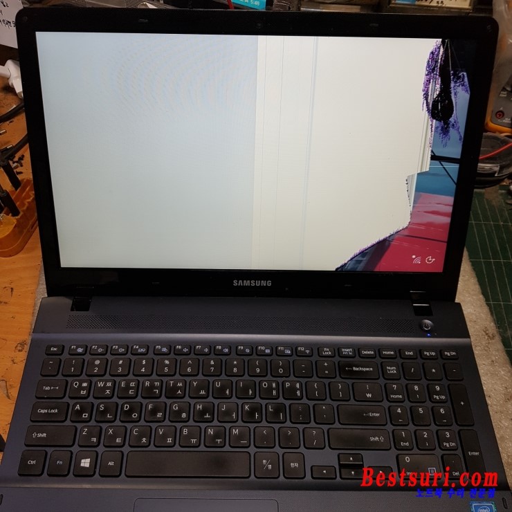 [안산노트북수리점] 삼성 NT270E5K-K24B 액정파손 중고액정으로 교환 : 네이버 블로그