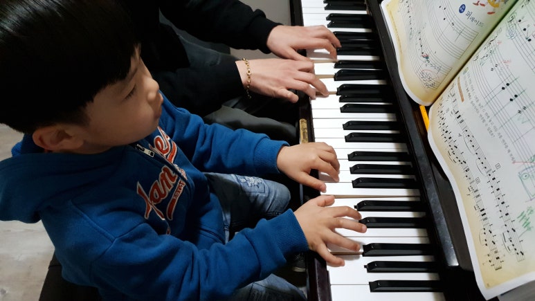 순천음악학원순천왕운초등학교순천왕운초등학교병설유치원7세임서율피아노영상순천아랑음악학원순천유일음악학원순천피아노학원순천
