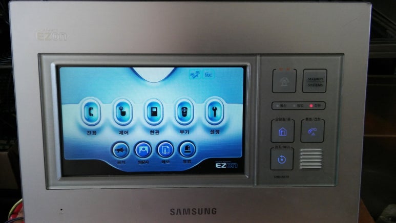 화성시 동탄 한화 우림 아파트 화면에 무지개 세로줄 이후에 하얗게 변하는 삼성 이지온(EZON) 홈오토메이션 인터폰 비디오폰 SHN-8070 SHN-8070VM 고장 수리 ...