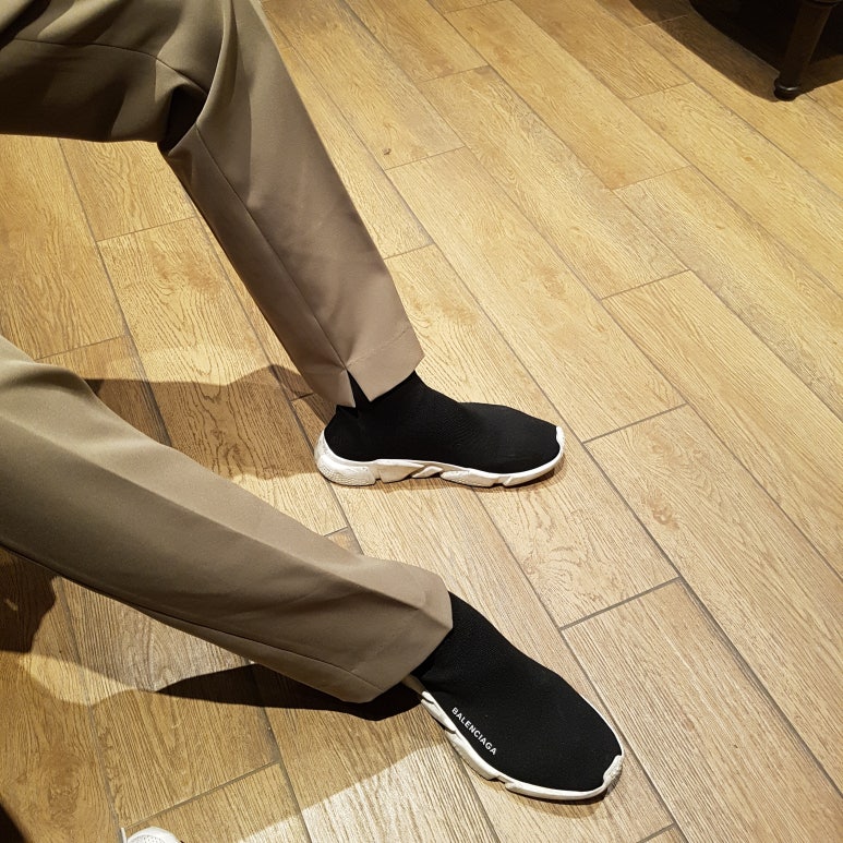 남자 트임슬랙스 코디발렌시아가 스피드러너 유뱅의 데일리룩 블로그 네이버 블로그