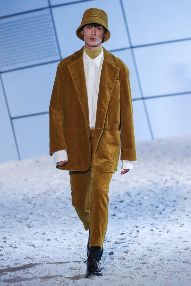 서울패션위크 디자이너 우영미 솔리드옴므 2019 Ss Collection 네이버 블로그