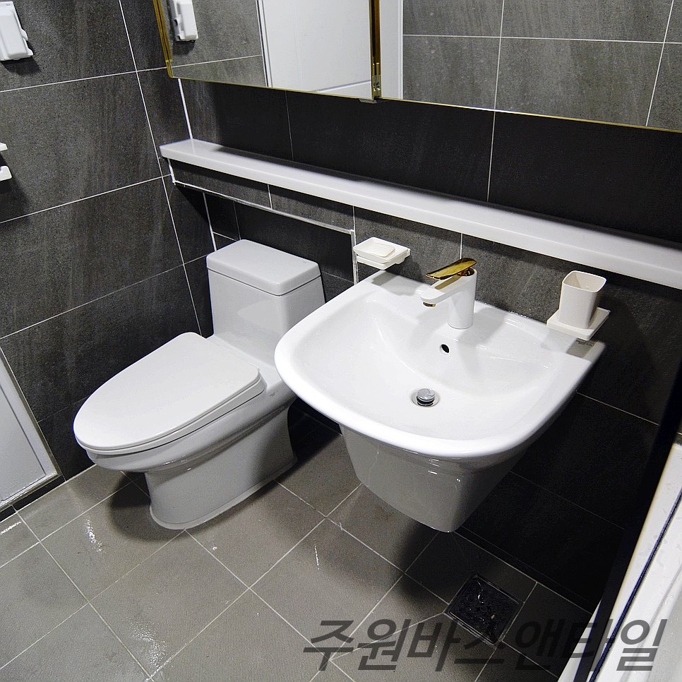 주원바스앤타일부산욕실리모델링 아시아선수촌아파트해운대메가센텀꿈에그린센텀롯데캐슬1차아파트 대림바스화이트골드수전인조대리석