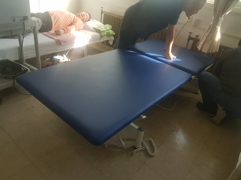 물리치료실 2단보바스테이블》2단전동치료테이블》운동치료테이블을 납품하였습니다 네이버 블로그