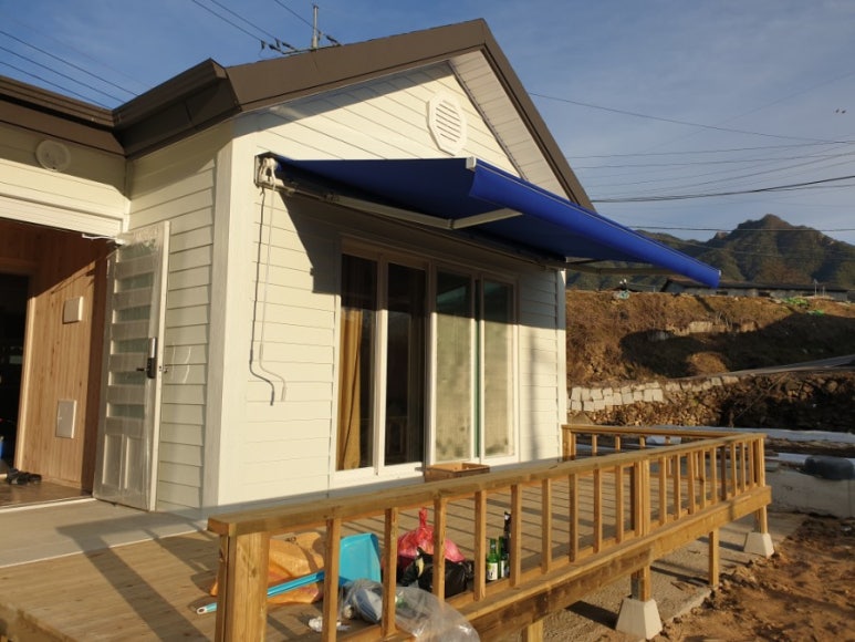 경남 거창 가조 전원주택 접이식어닝 천막 접이식천막 수동어닝 시공 설치 대구어닝 네이버 블로그