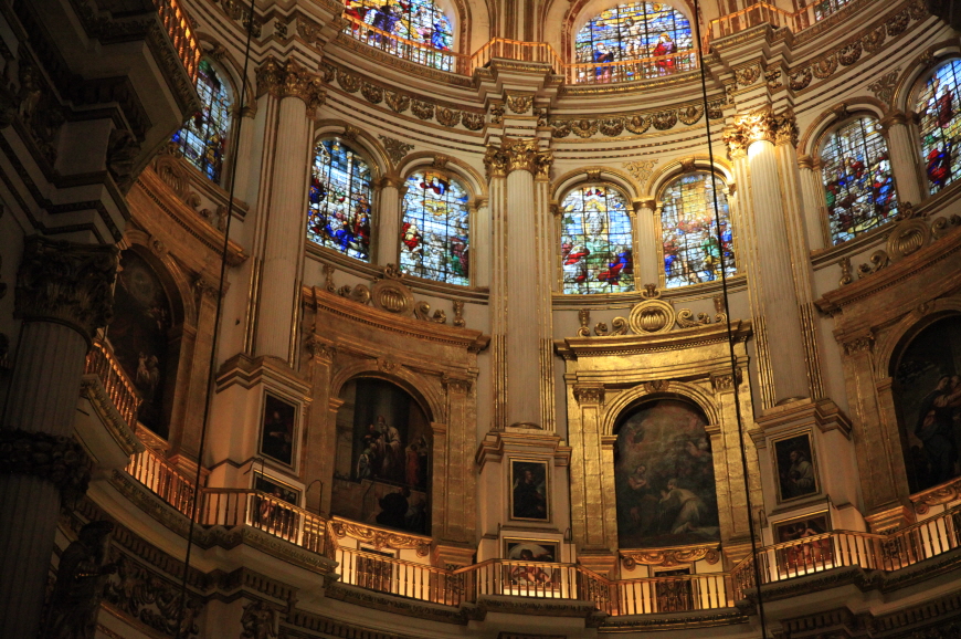 그라나다 대성당catedral De Granada르네상스예술의 걸작이라불리는 알바이신지구와 연결되는 아름다운 성당 그라나다