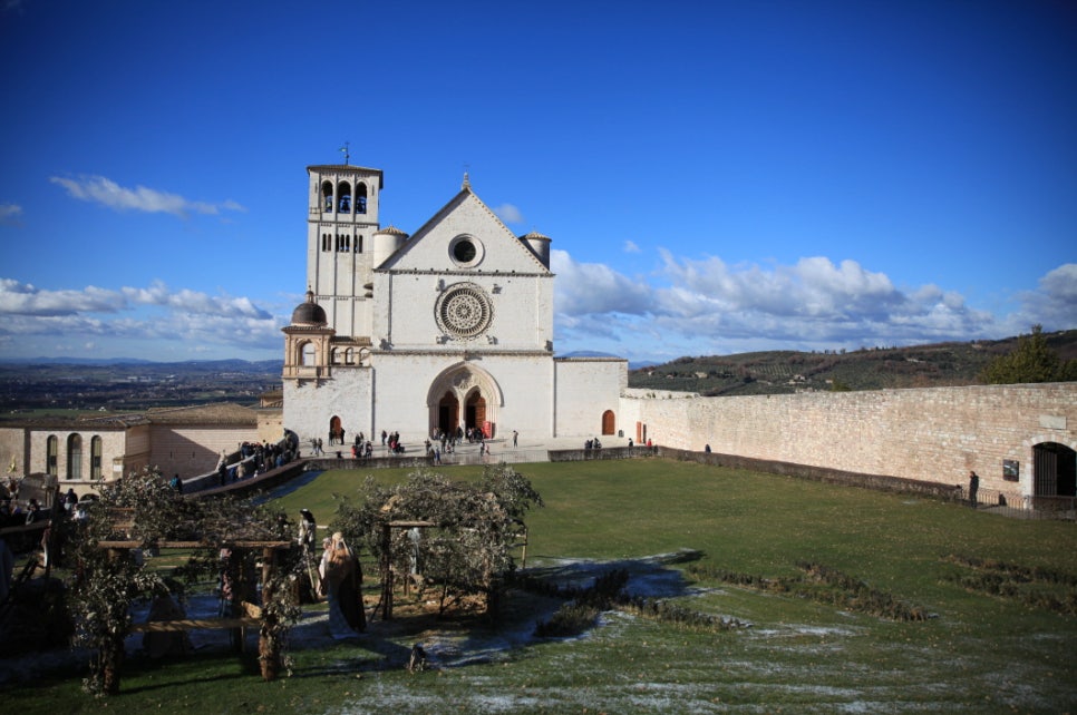 아시시assisi성 프란체스코성당basilica Of San Francesco성스러움의 최고봉을 만나는 이탈리아