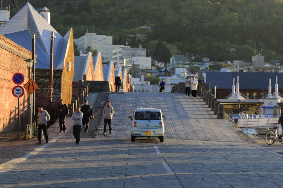 홋카이도 전부 디비기 2일차 이야기-오타루 후나미자카와 일광원(닛코우인), 토미오카 성당, 하코다테 가네모리창고군, 럭키삐에로 ...