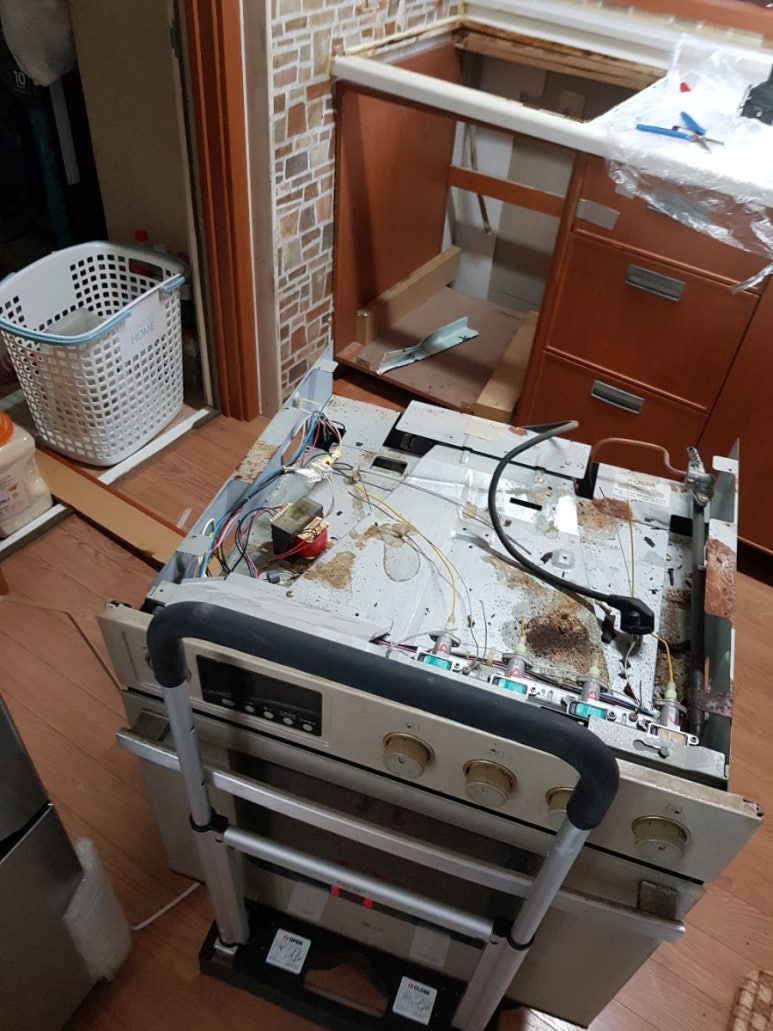 싱크대 리폼 업체 빌트인 가스오븐레인지 자리 수납장 공간 설치 부분 수리 비용 네이버 블로그