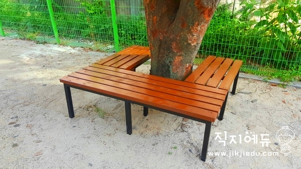 ♥운천초등학교병설유치원모래놀이터 방염롤스크린 학교원목벤치제작 안전수칙판 조합놀이대보수 데크보수 현관문썬팅 세종시모래놀이터