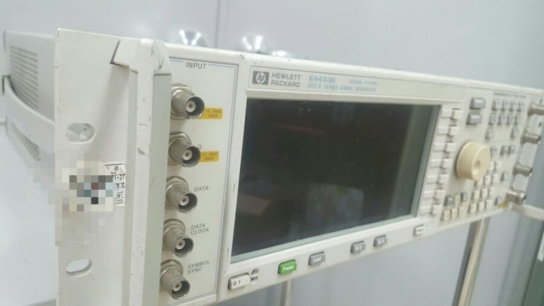 중고 RF시그젠 판매 E4433B RF 시그널 제너레이터 : 네이버 블로그