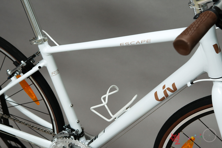 가벼운 여성용 하이브리드 자전거, 자이언트 리브 에스케이프 R3W : 네이버 블로그