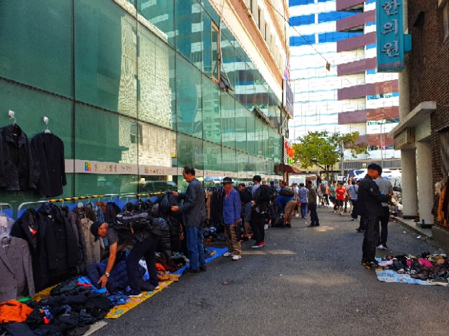 동묘 구제시장 가는법 및 꿀팁 정리 빈티지 구제샵 일요일 영업시간 네이버 블로그