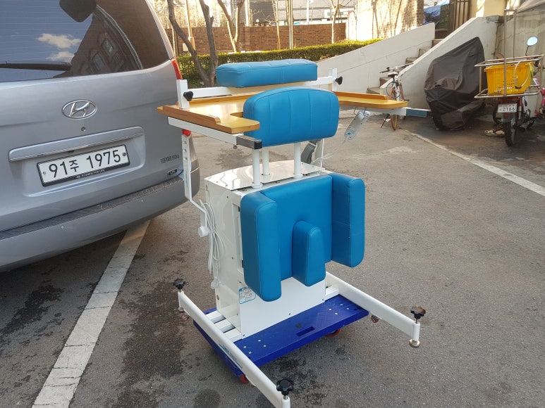 신길동 데이케어센터에 중고기립훈련기바로서기운동기스텐딩테이블재활테이블을 설치하였습니다 네이버 블로그