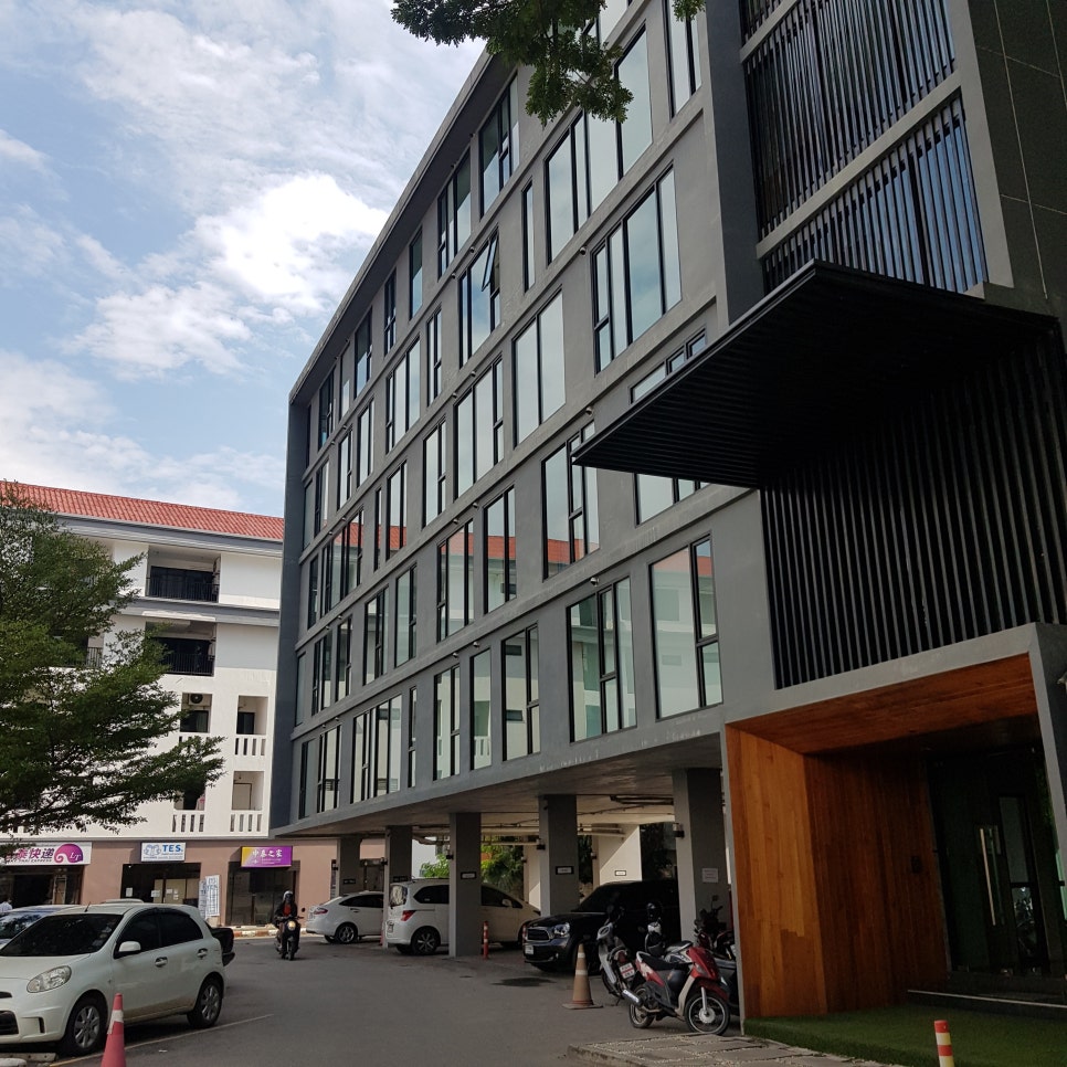 [두번째 치앙마이 한달살기] 숙소는 또다시 더미러 아파트먼트(The Mirror)로 결정! : 네이버 블로그