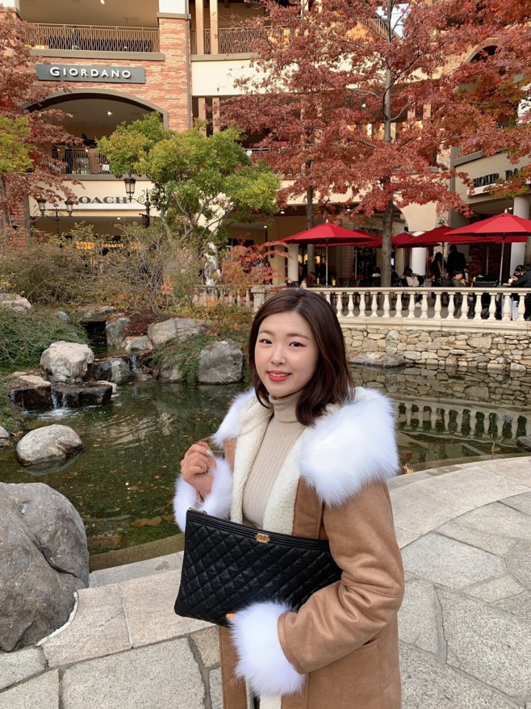 듀엘 아울렛 세일 무스탕 코트 70 가격 신세계 시흥 프리미엄 쇼핑 착용샷 네이버 블로그