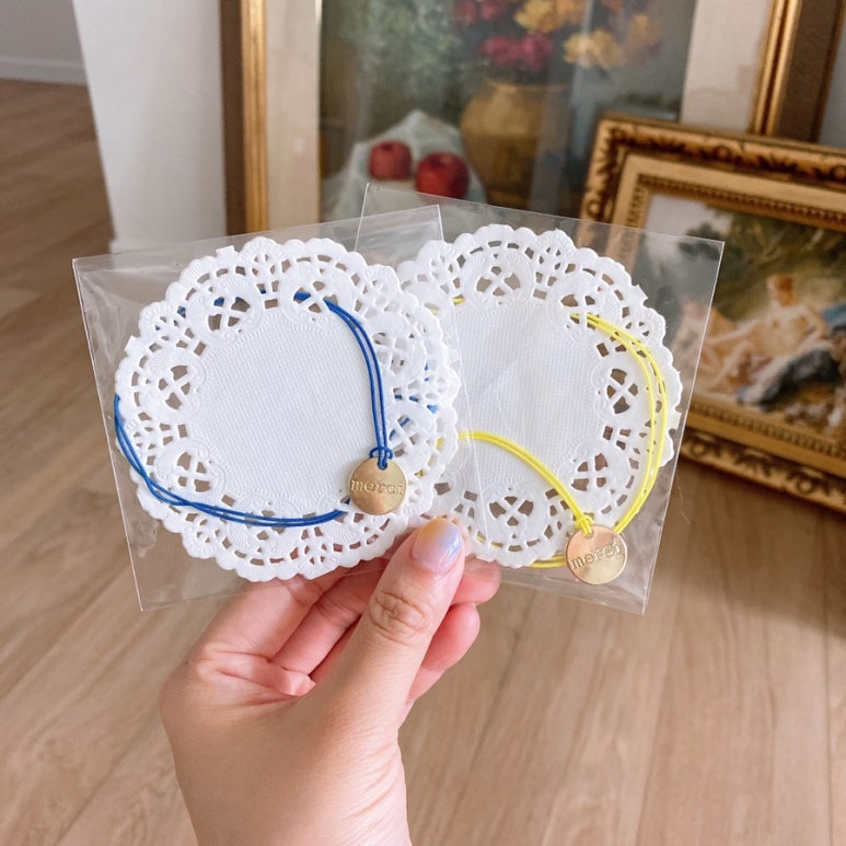 품절 메르시 팔찌 2종류 Merci Bracelet 파리 마레지구 편집샵에서 직접 데려온 메르시팔찌 레몬 And 블루