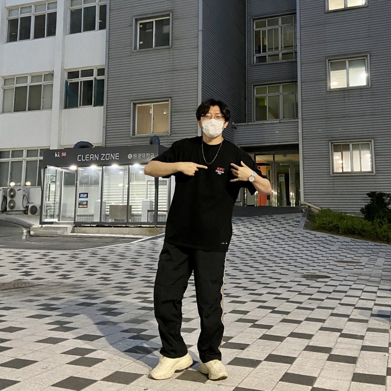 크리틱과 kfc의 콜라보 여름 반팔 추천 : 네이버 블로그