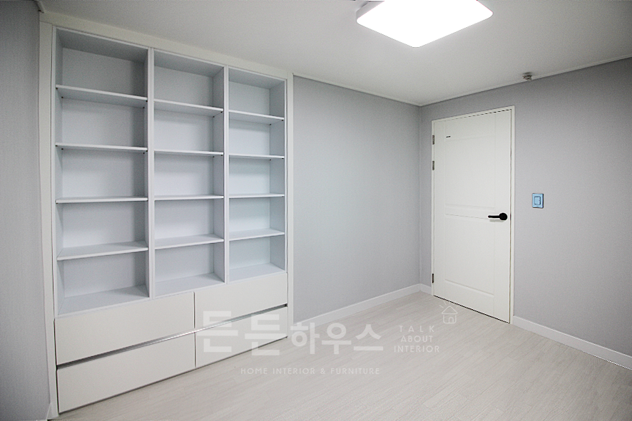 창원 성산구 상남동 토월대동 아파트의 아트월 맞춤 가구 화이트와 블랙의 조화로운 아파트 든든하우스에서 인테리어 했어요 네이버 블로그